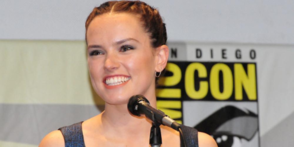 Go Retro Chic With Daisy Ridley's Hot New Hairstyle – Neal & Wolf